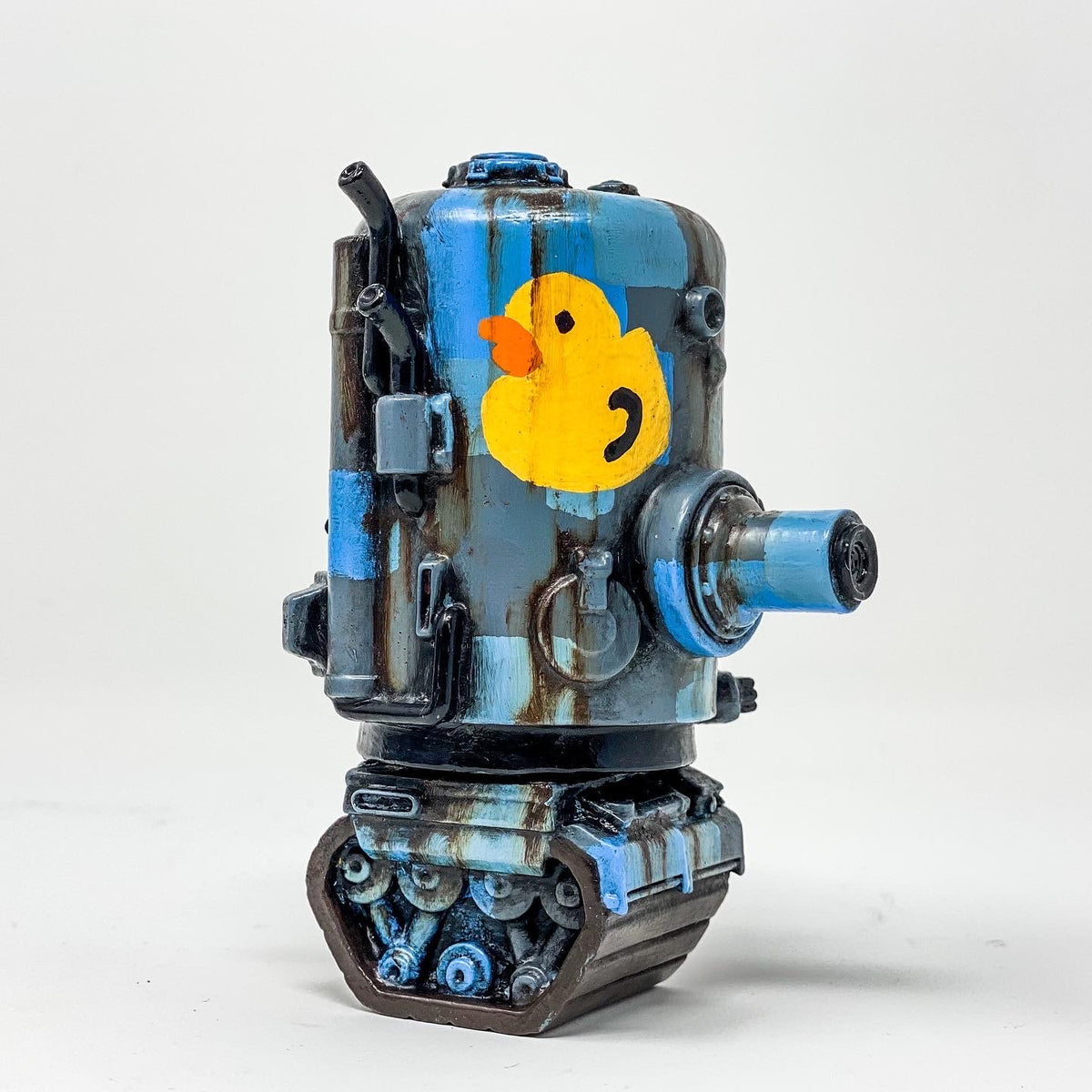 DUCKY TANK CLUB by Klav – Smeye World