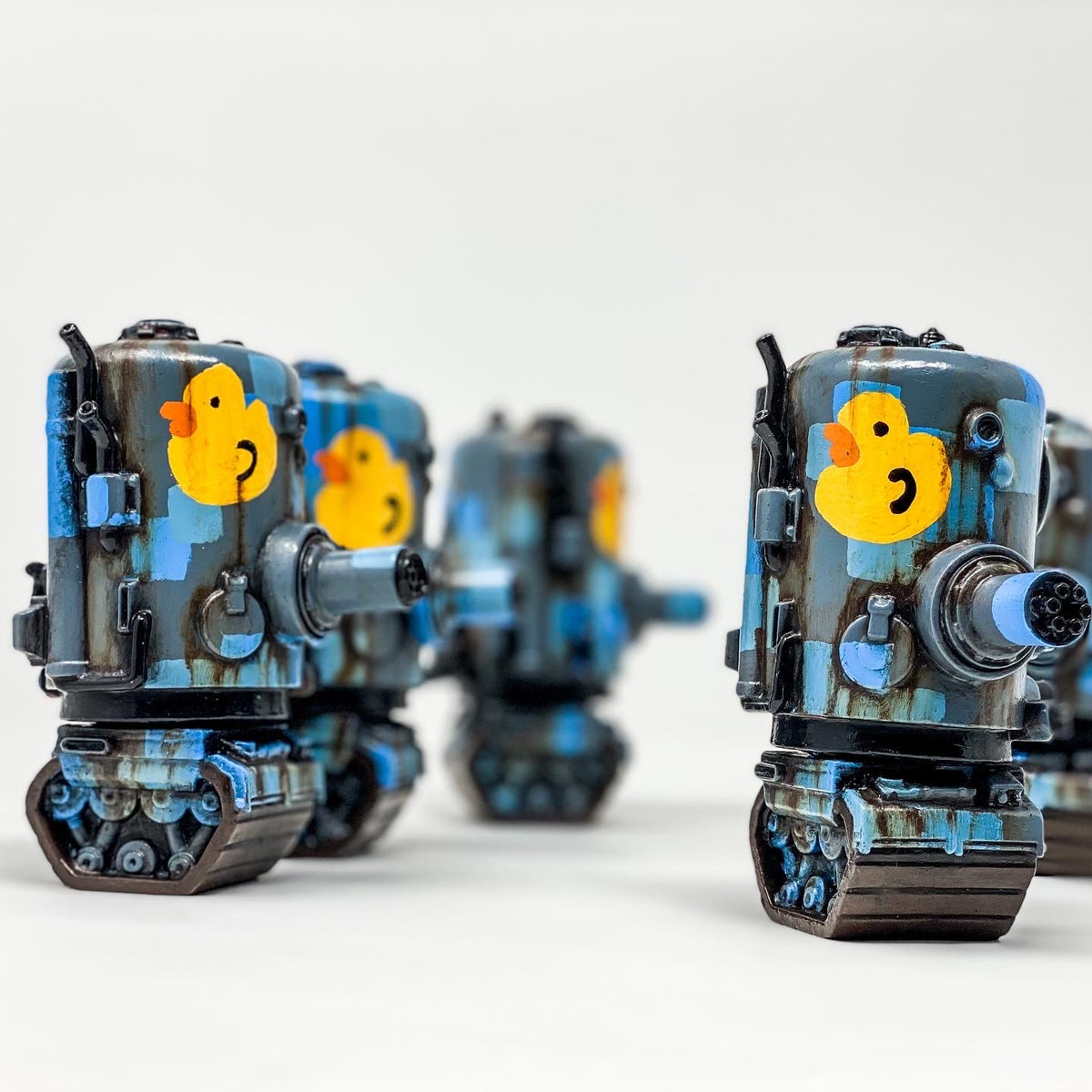 DUCKY TANK CLUB by Klav – Smeye World